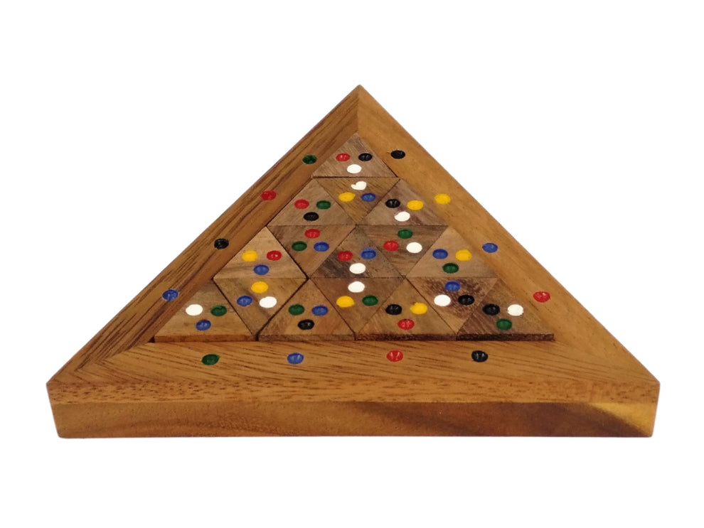 Colour match triangle – Puzzling Puzzles